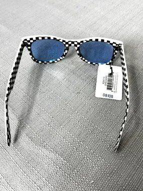 Elope | Accessories | Elope Vintage Classsic 8s Checkers Sunglasses Nwt ...